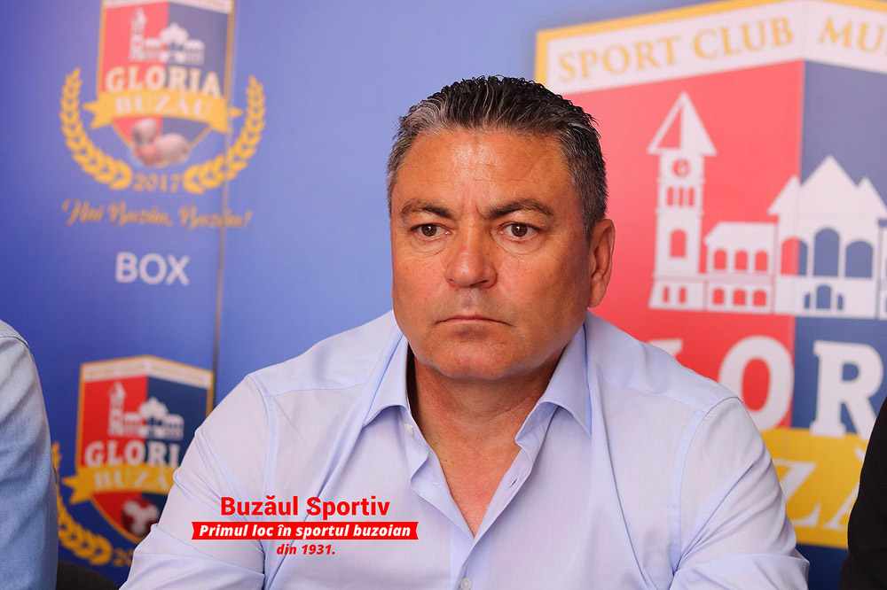 FOTO & VIDEO | Reacții. Ilie Stan, prezentat oficial la SCM Gloria ...